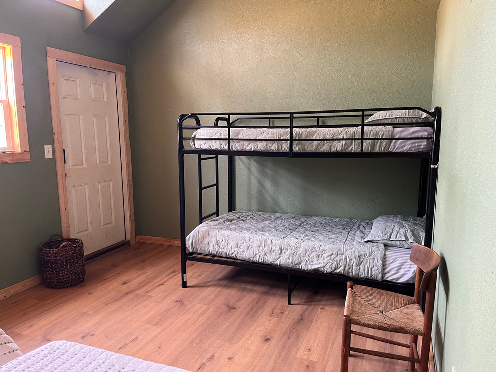 CABIN RENTAL - BUNK ROOM AT WORLD CLASS MOTOCROSS TRACK – Cycle Ranch